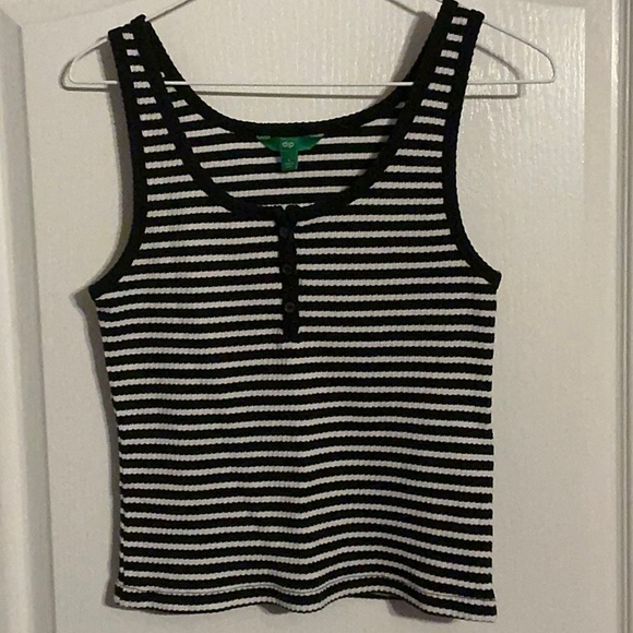 dip | Tops | Dip Black And White Ribbed Crop Tank Top | Poshmark